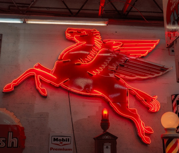 Vintage Neon Signs in Commercial from 1950s-2010s — NeonsignLife ...